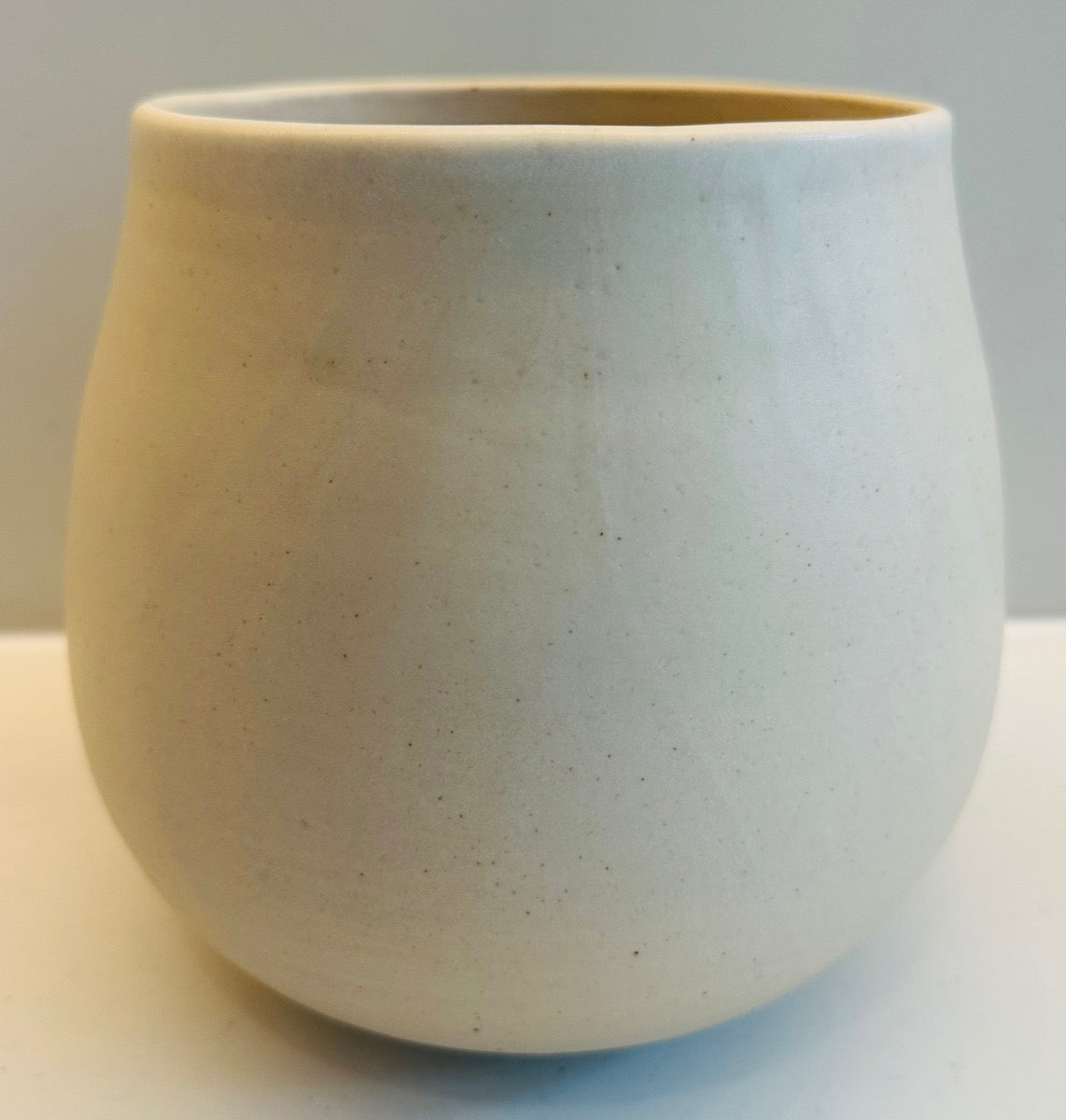 Contemporary Ceramic White Glazed Rim Pottery Vase – retro living uk